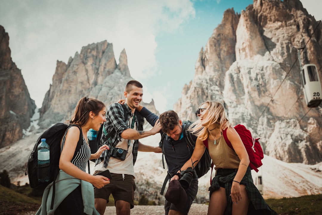 50 Budget-Friendly Fun Things to Do with Friends | NurNotes